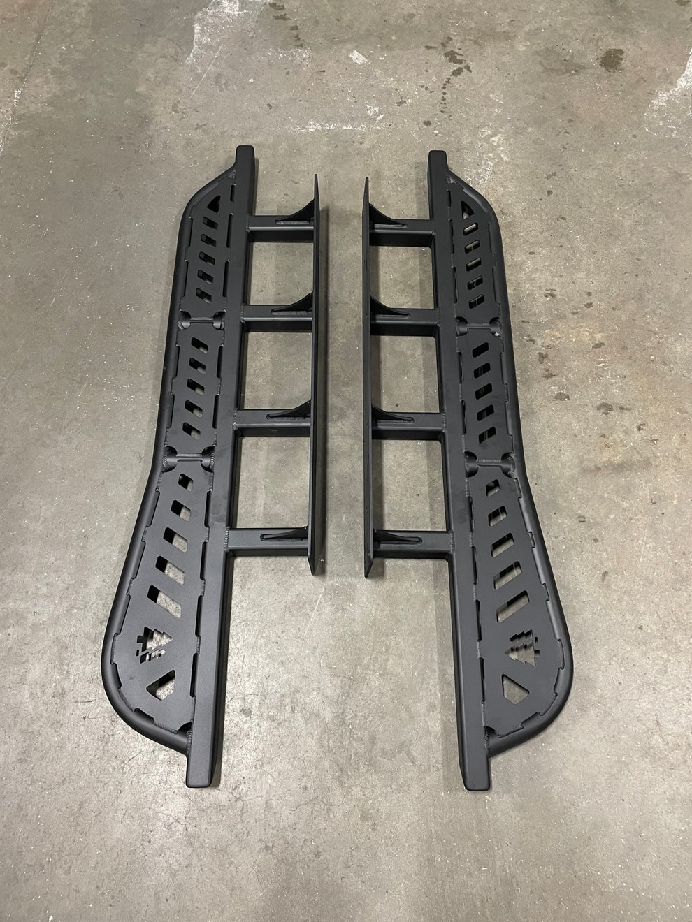 FJ CRUISER ALUMINUM SLIDERS WITH REAR KICK OUT – Greenlane Offroad